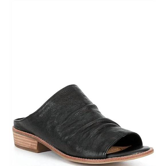 Sofft | Shoes | New Sofft Netta Leather Slide Sandal In Black | Poshmark